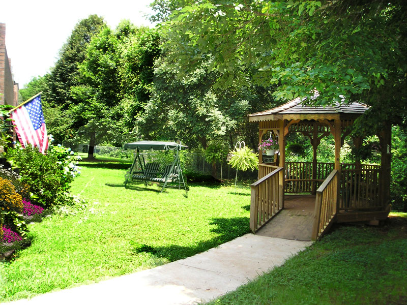 Clemson Downs | retirement-outdoors-clemson-beautiful-Gazebo-2